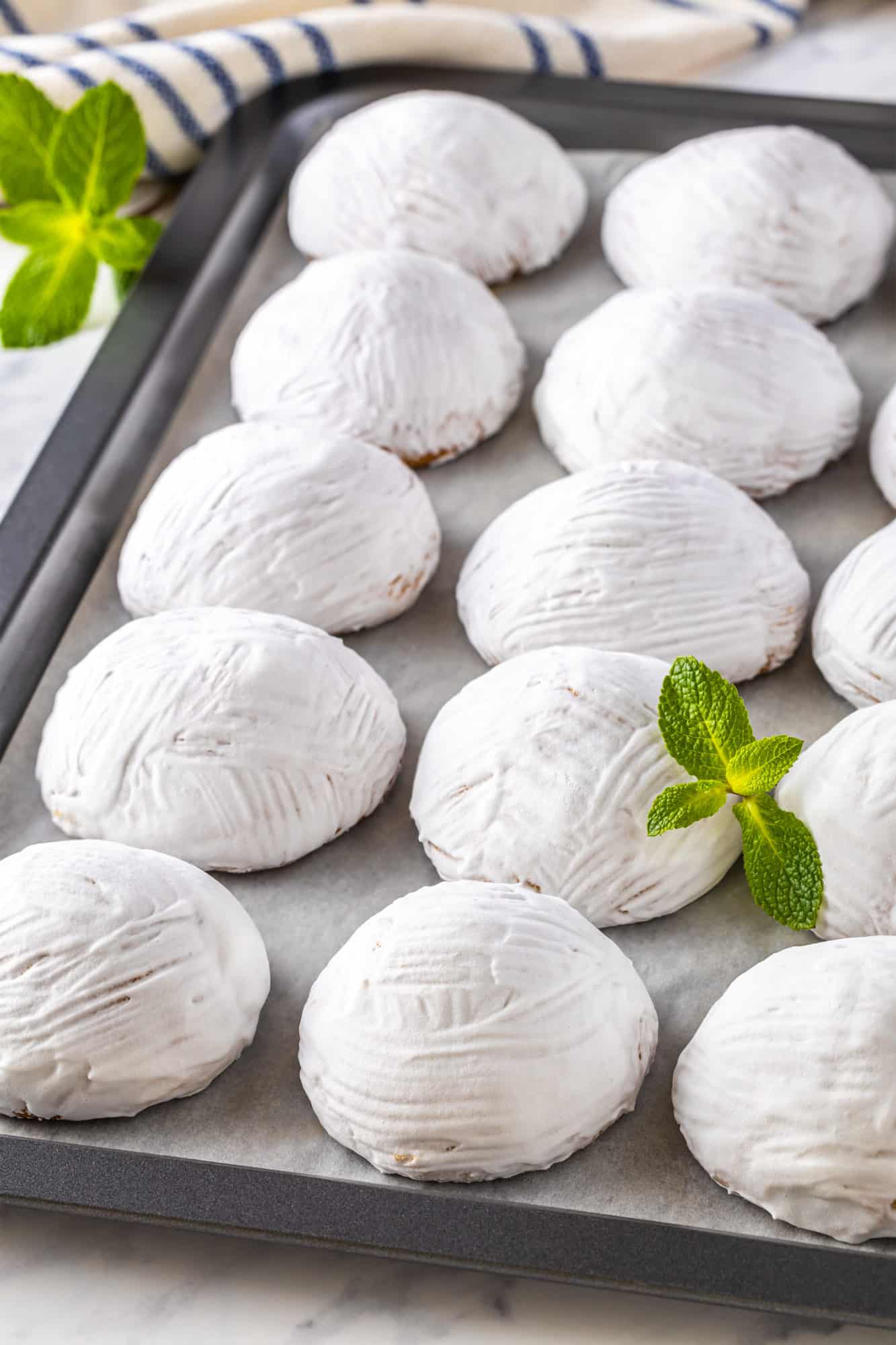 Honey Peppermint Pryaniki with a Simple Glaze - All We Eat